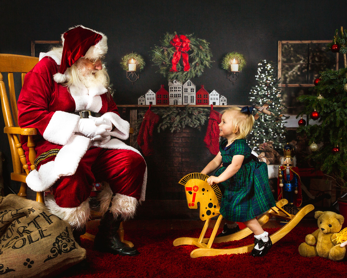 Christmas Photoshoot - Christmas themed photos for your family